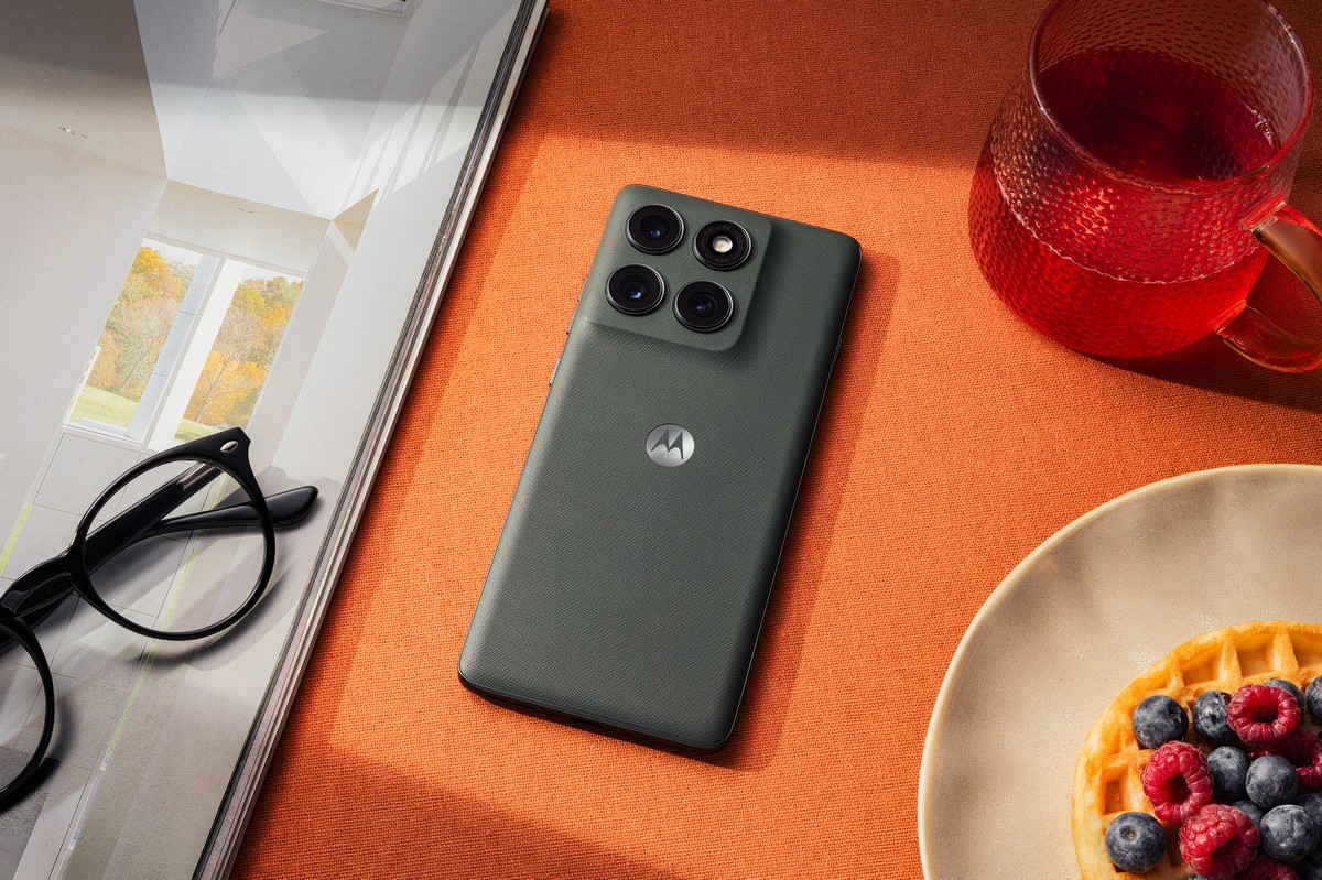 Motorola Edge 2025 launched dedicated AI Key, 120Hz display, 3x optical ...