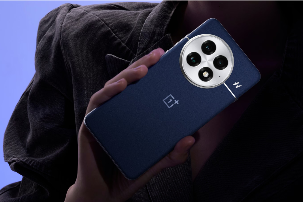 OnePlus 13 Gets OxygenOS 15.0.0.850: BeaconLink, Private Safe Upgrades ...