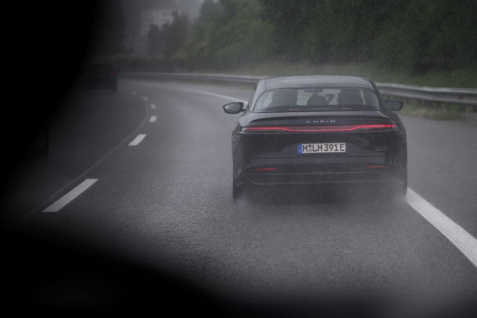 Lucid Air Grand Touring Sets New World Record with 1,205 km on Single ...