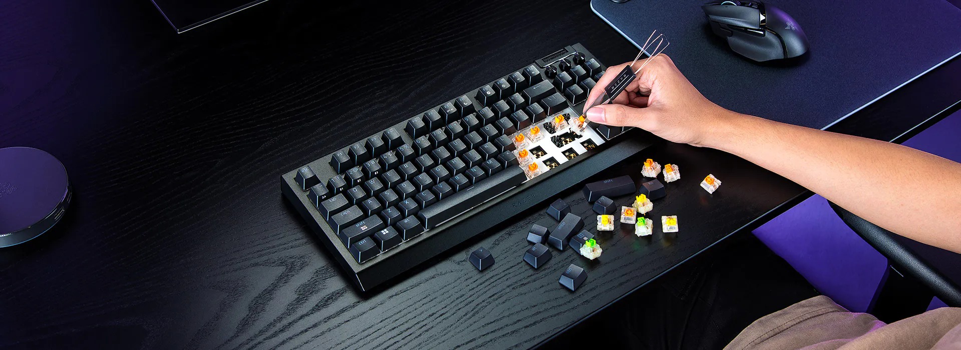 Razer BlackWidow V4 Tenkeyless HyperSpeed Keyboard Launched with Hot ...