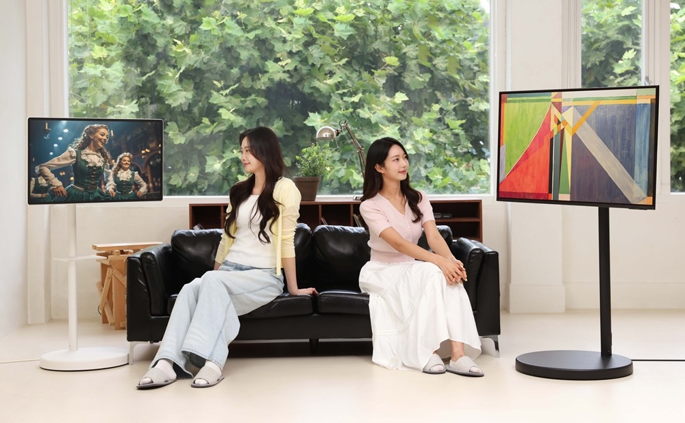 Samsung’s Moving Style Edge Monitor Offers 4K Quality with Easy ...