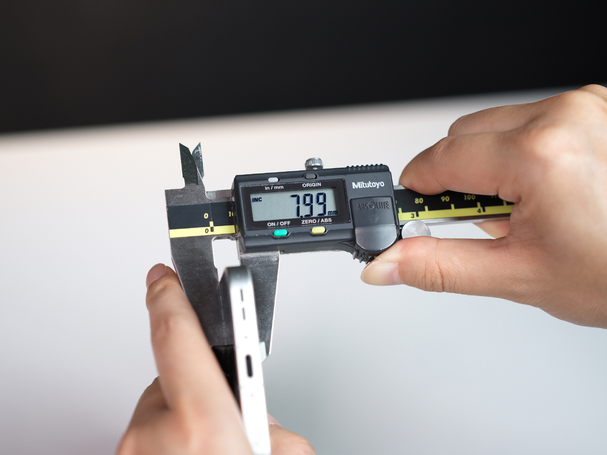 Official: Oppo Find X9 with 7.99mm thickness to feature significantly larger battery than Find ...