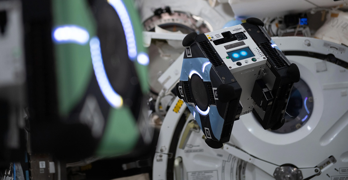 AI Learns to Pilot a Space Robot : Navigates the International Space ...