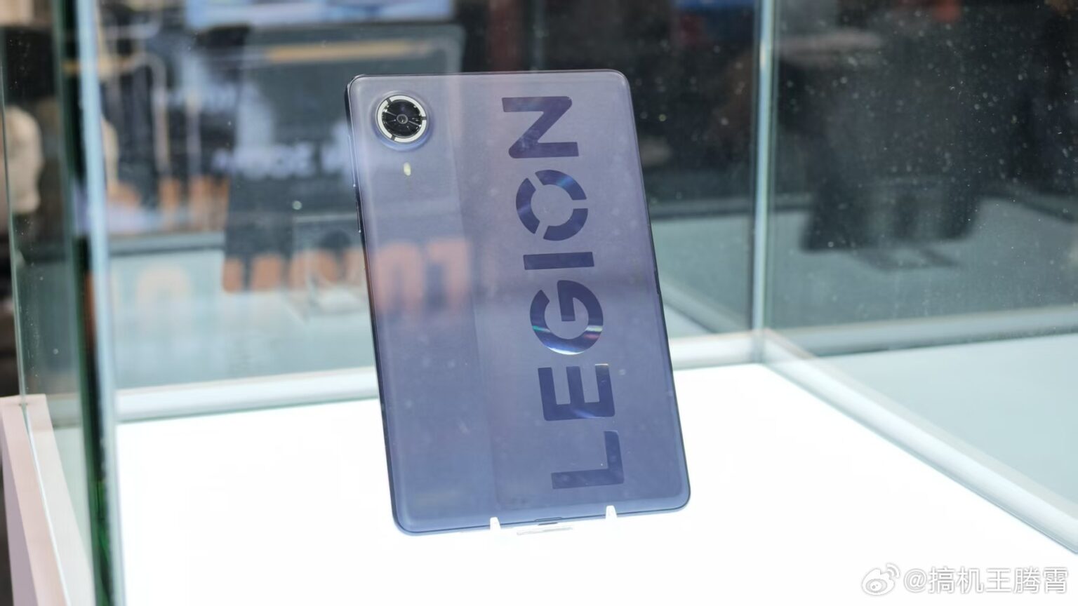 Mysterious Lenovo Legion gaming tablet shows up with customizable RGB ...