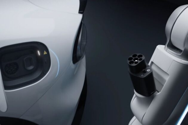 Xiaomi debuts a hands-free robotic arm that charges your electric ...
